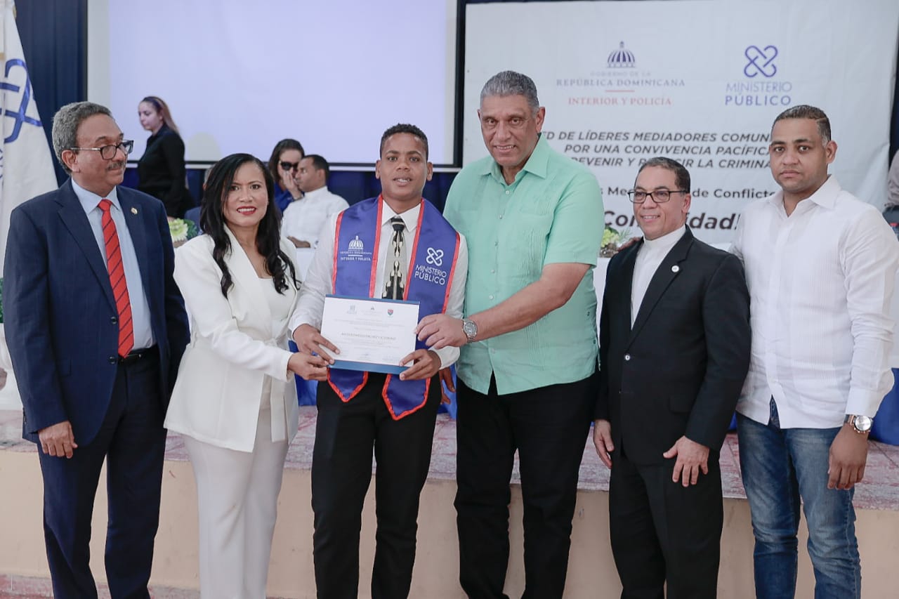 "Red de Líderes Comunitarios Mediadores de Conflictos" - El Universal ...