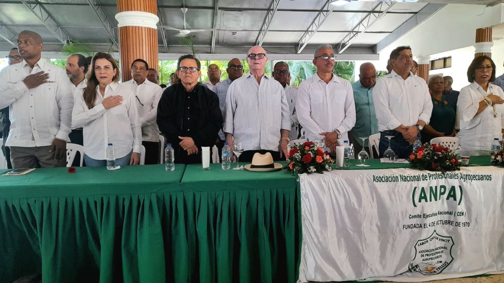 Juramentan nuevo Comité Ejecutivo Nacional de la ANPA - El Universal ...