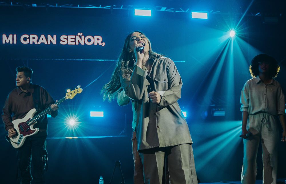 Alison Music lanza su primer sencillo “Ahora y Para Siempre” - El ...