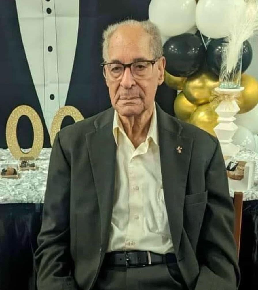 Muere el diácono dominicano Leocadio Nova en Tampa, Florida - El ...